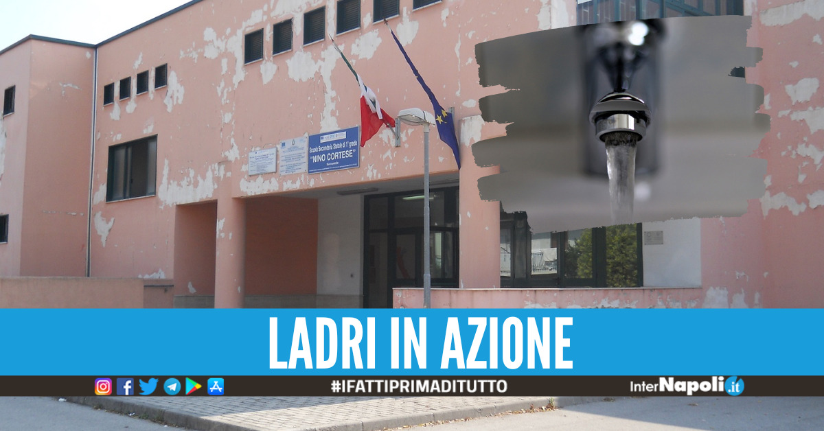 Scuola costretta a chiudere a Casoria, rubati i rubinetti dai bagni