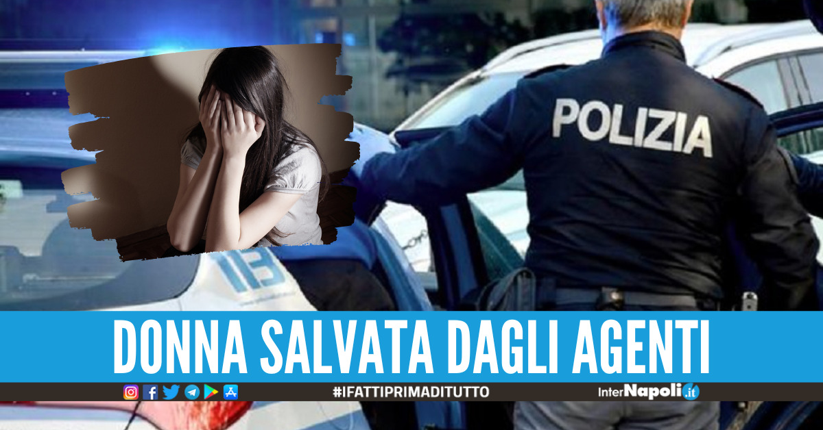 Choc in strada a Napoli, tenta di strangolare una donna mentre la ... Choc in strada a Napoli, tenta di strangolare una donna mentre la ...