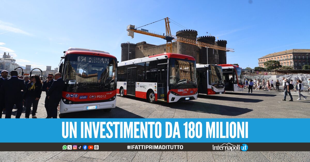 Mobilità sostenibile a Napoli, operativi 22 nuovi bus elettrici in città